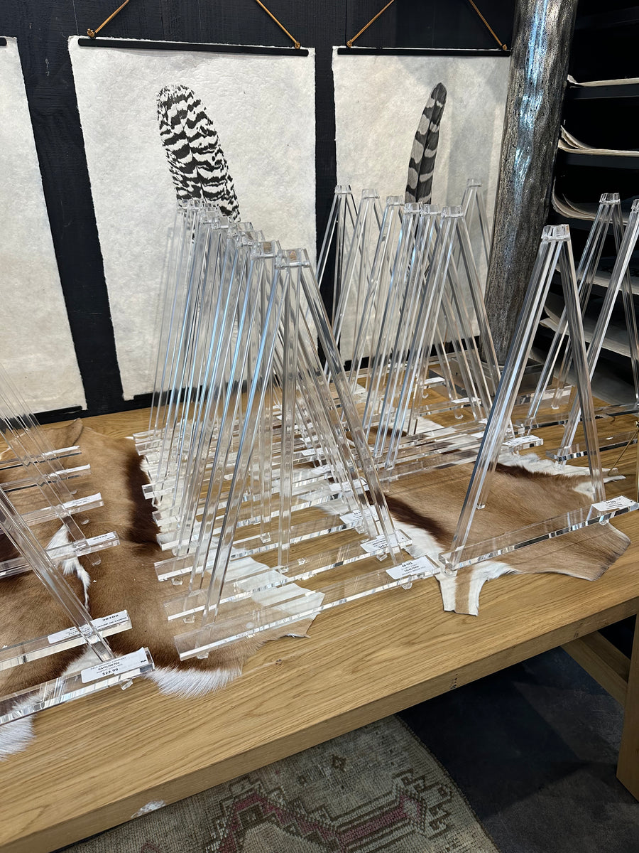 Acrylic Easel – TheClearHome